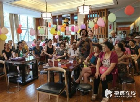 【星辰头条】迎中秋佳节 芙蓉区湘湖社区居民聚首共欢乐 星辰头条星辰在线、长沙新闻网新媒体客户端平台