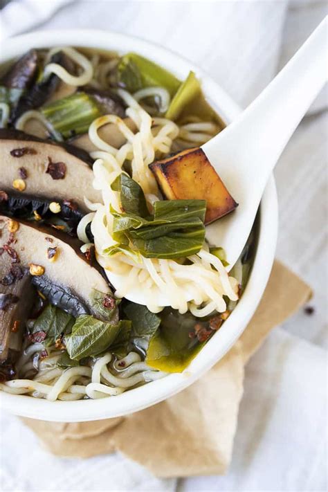 20 Minute Low Fat Detox Bok Choy Miso Noodle Soup The Picky Eater