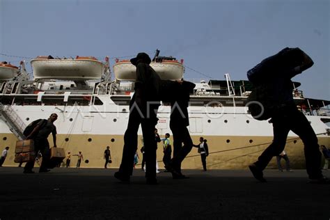 MUDIK KAPAL LAUT ANTARA Foto