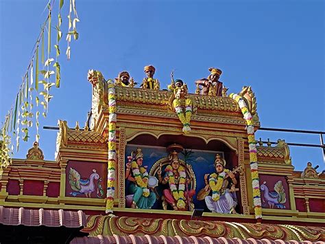 Om Sri Veeramuthu Maha Kaliamman Kungumangi Aalayam