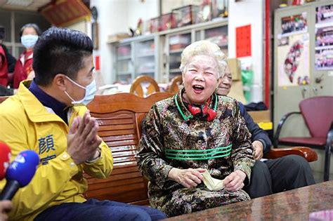 不滿兒子遭林靜儀監督柯媽媽大讚顏寬恒「講話溫柔」四叉貓諷：反觀柯文哲都沒這些優點 放言fount Media Line Today