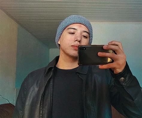 Novinho Quente