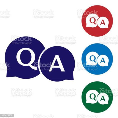 흰색 배경에 고립 된 질문과 답변 아이콘 블루 연설 거품 Q와 기호입니다 Faq 기호입니다 채팅 말풍선과 차트 원 버튼의 색상