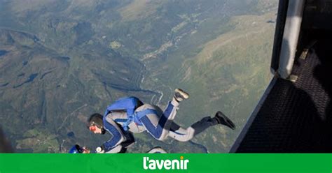 Une Parachutiste Survit à Une Chute De 1000 Mètres Lavenir