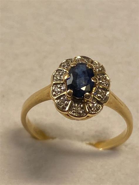 18 Carats Or Jaune Bague 0 30 Ct Saphir Diamants Catawiki