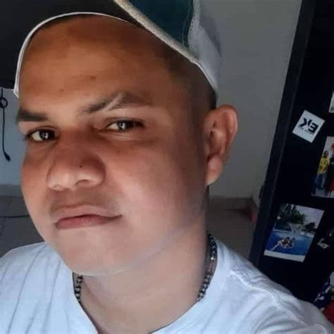 Erick Kot Erick Kot • Threads Say More