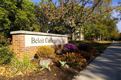 Learning About Wisconsins Effigy Mounds At Beloit College