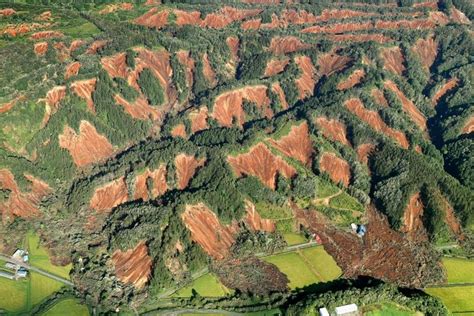 Pin On Geology Mass Wasting Examples