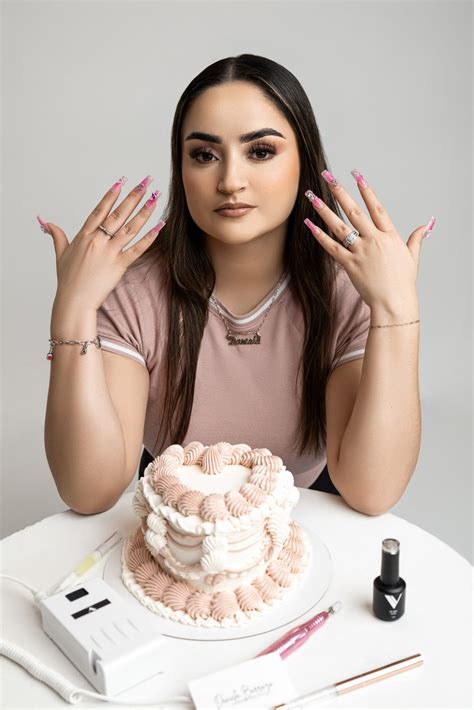 Meet Daniela Barraza Nail Artist Shoutout Htx