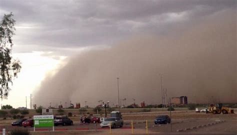 Una Tormenta De Arena Azota Phoenix José Cárdenas