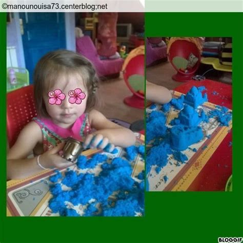 Adèle Manipule Le Sable Lunaire