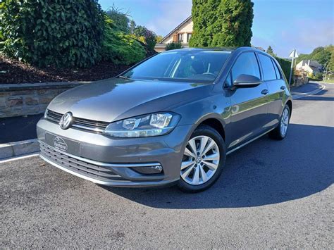 Volkswagen Golf Berline En Gris Occasion à Gedinne Pour € 14 990