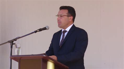 Премиерот Заев на свечноста по повод испраќањето на првиот контингент на АРСМ на Косово Youtube