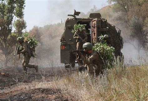 Сирський відвідав навчання у підрозділах резерву на сході Цензор НЕТ