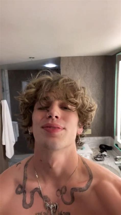 Vinnie Hacker Hot Video Omg The Tattoos And Gains Dead Guys Artofit