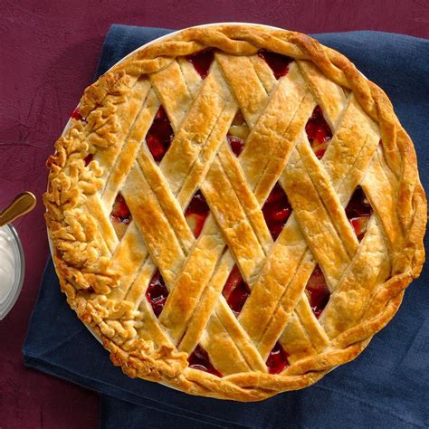 How To Make Decorative Pie Crusts Taste Of Home Recipe Christmas