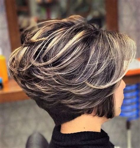 24 Chic Highlighted Pixie Styles To Love And Adopt This Spring Page 8