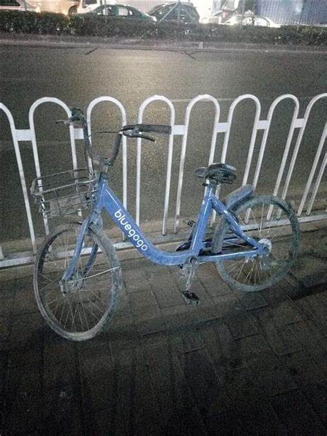 喂，拜客出行，請把小藍單車拖走，看著心塞 每日頭條