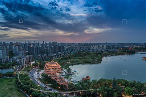 中国陕西省西安市曲江池傍晚风光站酷海洛正版图片视频字体音乐素材交易平台站酷旗下品牌