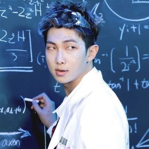 Pin By ౨ৎ On Bangtan Namjoon Bangtan Sonyeondan Bangtan