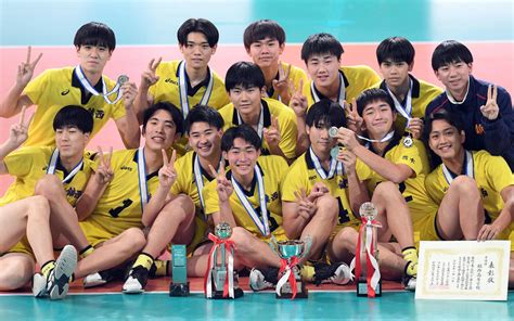 【春高バレー】駿台学園が大逆転v 0－2から3セット連取 エース佐藤遥斗「ここからと」 バレーボール写真ニュース 日刊スポーツ