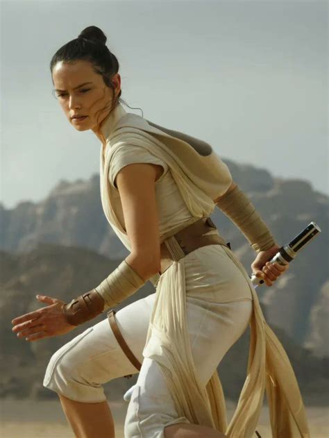 Pin By Wren The Witch On Tv Star Wars Rey Star Wars Star Wars