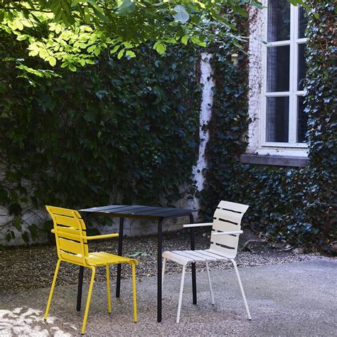 Valerie Objects Aligned Outdoor Esstisch 70x70 Schwarz Und Andlight