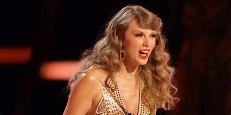 Taylor Swift Albums Account for 1 in 25 Vinyl LPs Sold in 2022 | Pitchfork