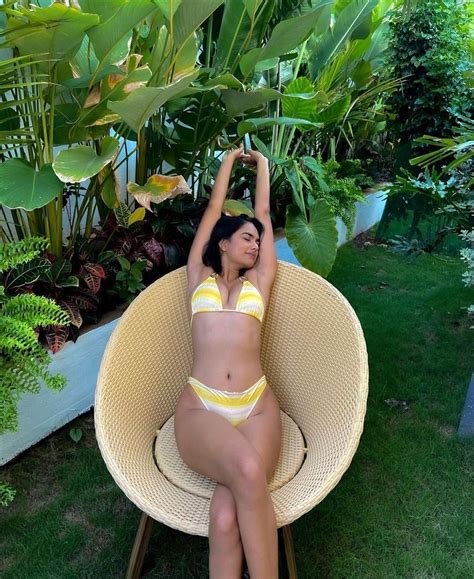 Yashi Singh Rdesinavelandwaist