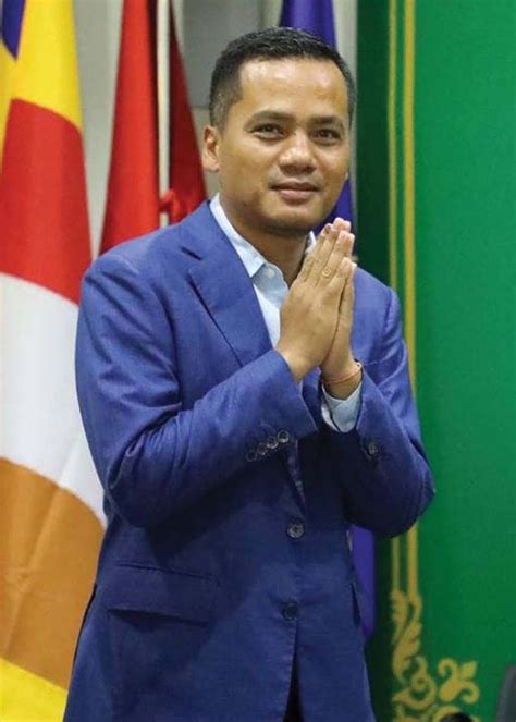 មកស្គាល់ប្រវត្តិ និងស្នាដៃធំៗ របស់ឯកឧត្តមអភិសន្តិបណ្ឌិត ស សុខា រដ្ឋមន្ត្រីក្រសួងមហាផ្ទៃ