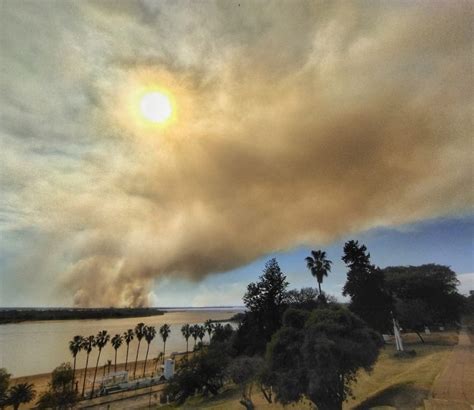 Paraná Quedó Envuelta En Humo Y Cenizas De Los Incendios En Las Islas