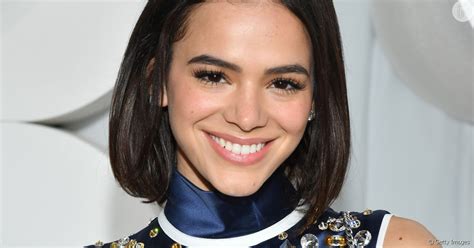 Blunt Bob o corte de cabelo tendência para a estação Mais Mulher