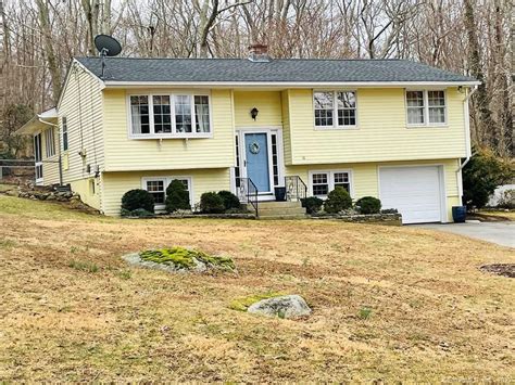 10 Briarwood Dr Quaker Hill Ct 06375 Trulia