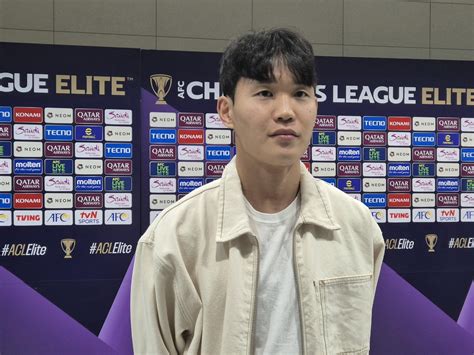 K리그1 7등 광주 Acle선 1등정호연 상대가 안 내려서니까