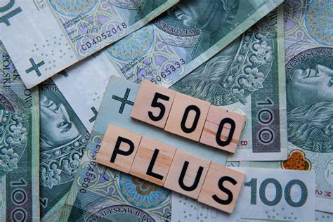 Rodzina 800 Czy trzeba złożyć wniosek o wypłatę świadczenia w nowej wysokości PIT pl