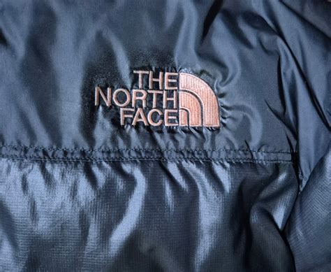 노스페이스 라벨 부분이 붉게 변한경우 세탁 및 복원방법 지식in