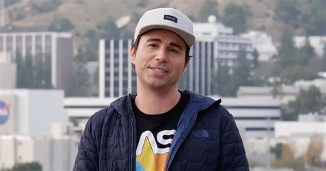 Popular Youtuber Ex Apple Inventor Describes How Vr Technology Might