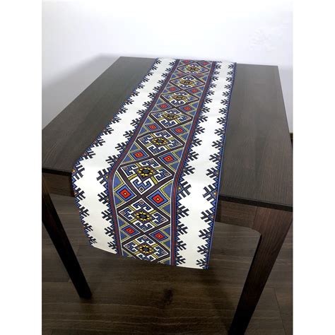 Decor Pentru Fata De Masa Traversa Model Traditional Albastru