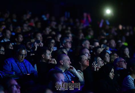 칸 라이언즈 2019 강연하는 이영희 삼성전자 부사장 Save Internet 뉴데일리