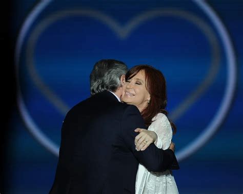 Artemio 5àSec on Twitter Cuando escucho que Macri es mufa