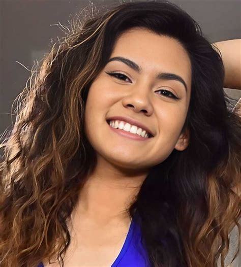 Discover The Life Of Yasmine Mendez Biography Age Height Figure