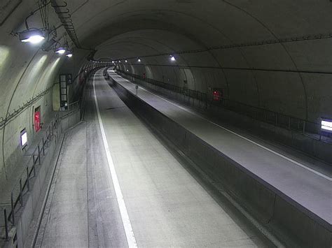 新区界トンネル 非常駐車帯カメラ14 区界道路