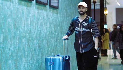 لباس 60 میلیونی رامین رضاییان؛ استایل های خاص طرفداری