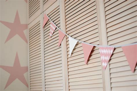 Гирлянда "Флажки" розовая, 2.6м Valance Curtains, Room Decor, Spring ...