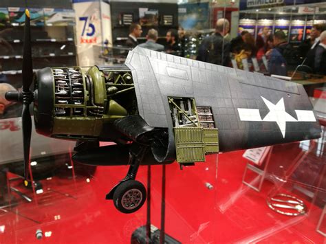 Airfix Bringt Grumman F6F 5 Hellcat 1 24