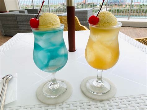 旅する喫茶のクリームソーダ
