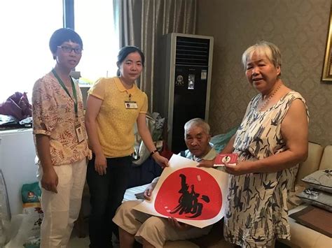 关心关爱，敬老爱老，古东社区为老人撑起“遮阳伞”！