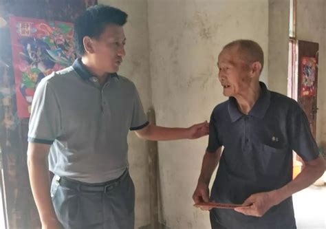 暖心 区领导“七一”慰问，传递党的关怀
