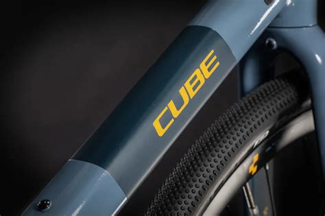 Cube Sl Road Race 2021 Flat Bar Road Bike Blue Orange