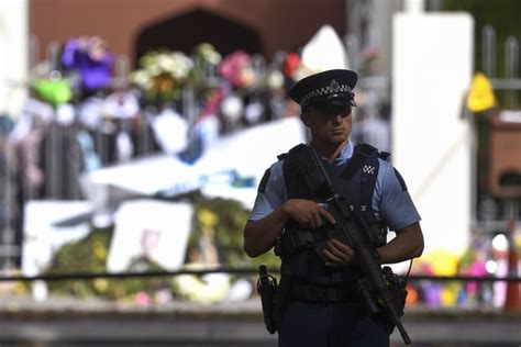 نيوزيلندا العثور على متفجرات في كرايستشيرش والشرطة تعتقل رجلا Cnn